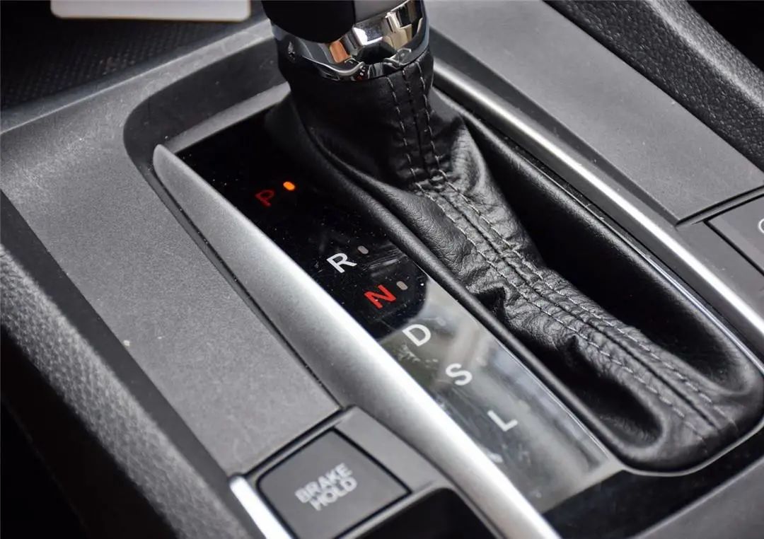 Danger!6 things you should never do in an automatic car!Many people are ...