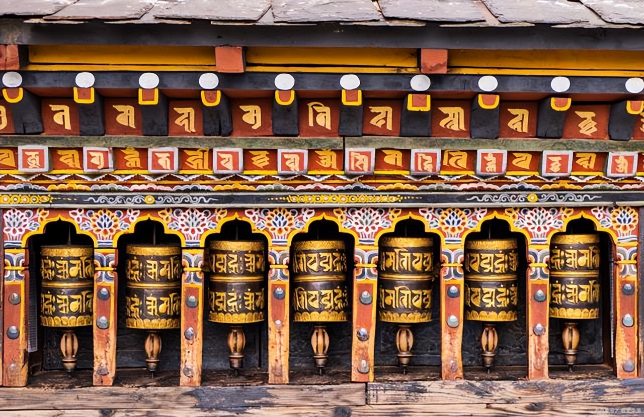 Deciphering Tibetan Taboos: Cultural Taboos You May Not Know - iNEWS