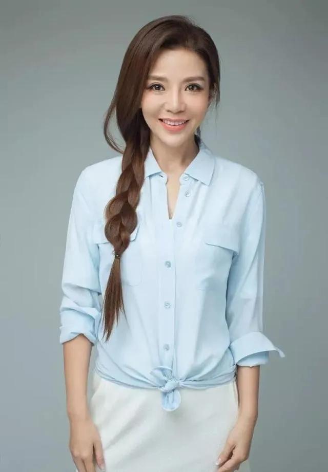 Who is the most beautiful CCTV host in your mind?Zhou Tao, Dong Qing, Li Hong, Li Sisi... - iMedia