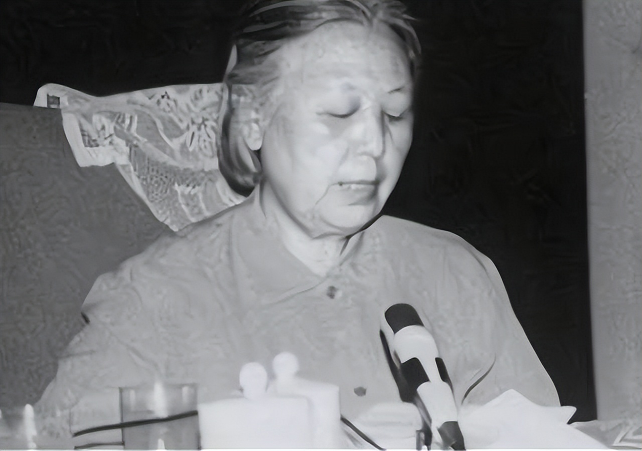 Fu Dongju, the daughter of Fu Zuoyi, made the first contribution to the ...