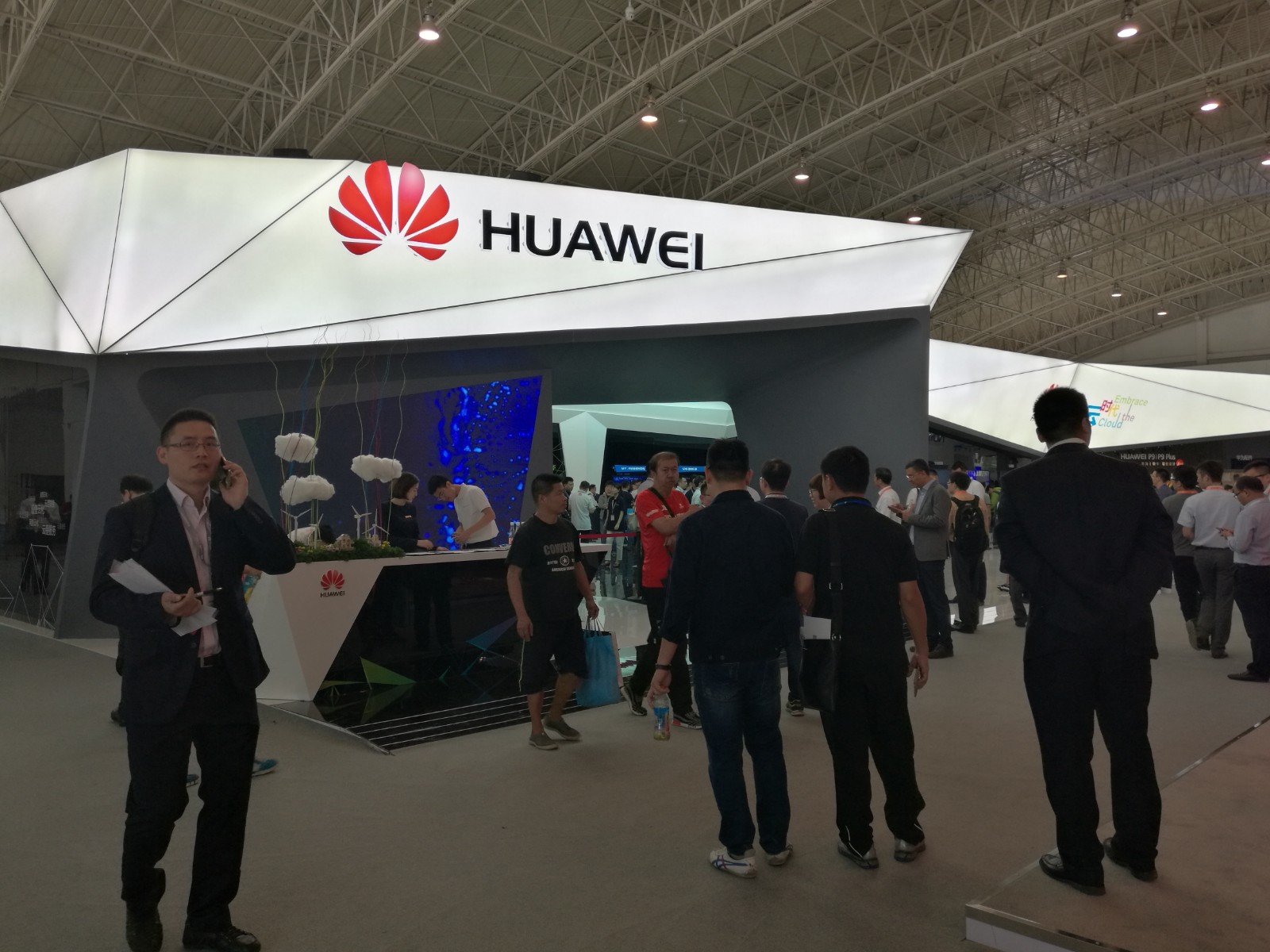 The fire tests the real gold, adversity makes the strong: Huawei's ...