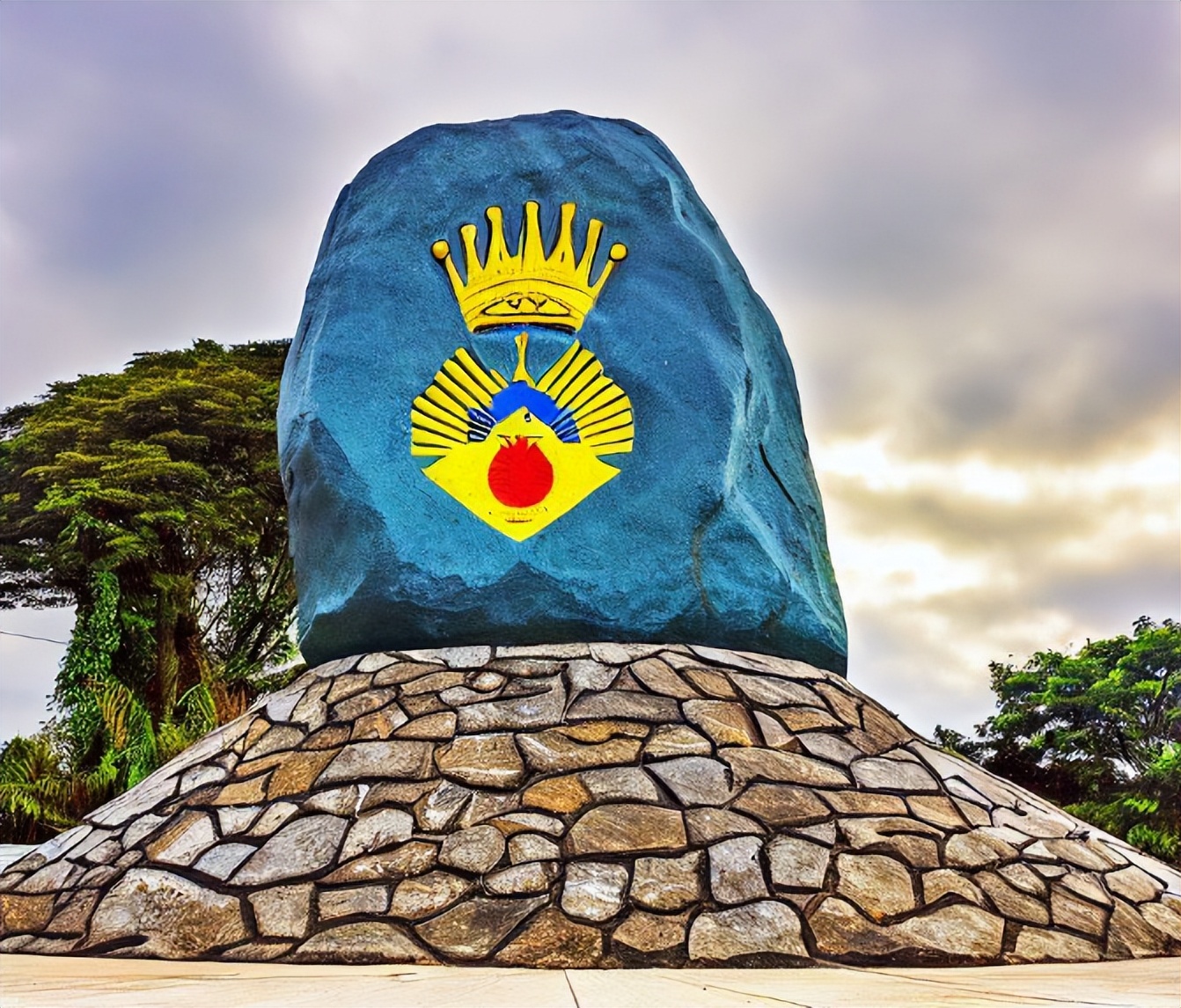 The Dawnstone: Kings and National Identity, King Power, Symbols and ...