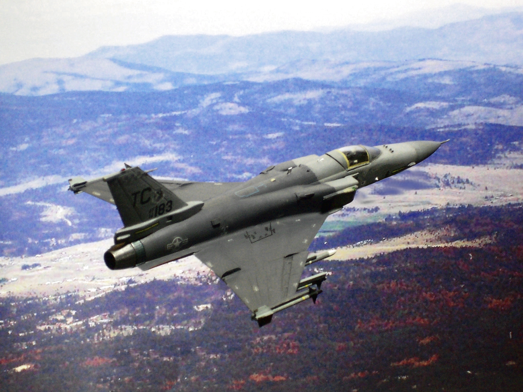 What the hell is this?Appreciation of Overhead Fighter Design (23 ...