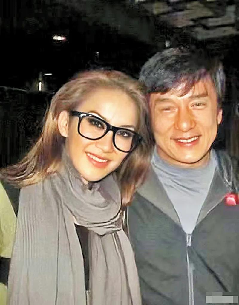 In the eyes of Red Star, Coco Lee is cheerful and cute, and Lin Junjie is heartbroken that the ...