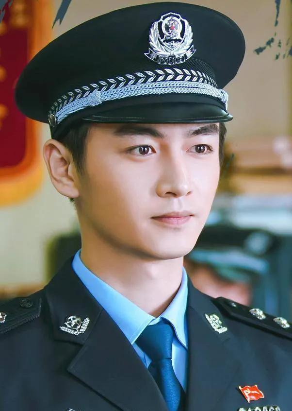 "Ice, Rain and Fire" Wu Zhenfeng's Chen Xiao - iNEWS