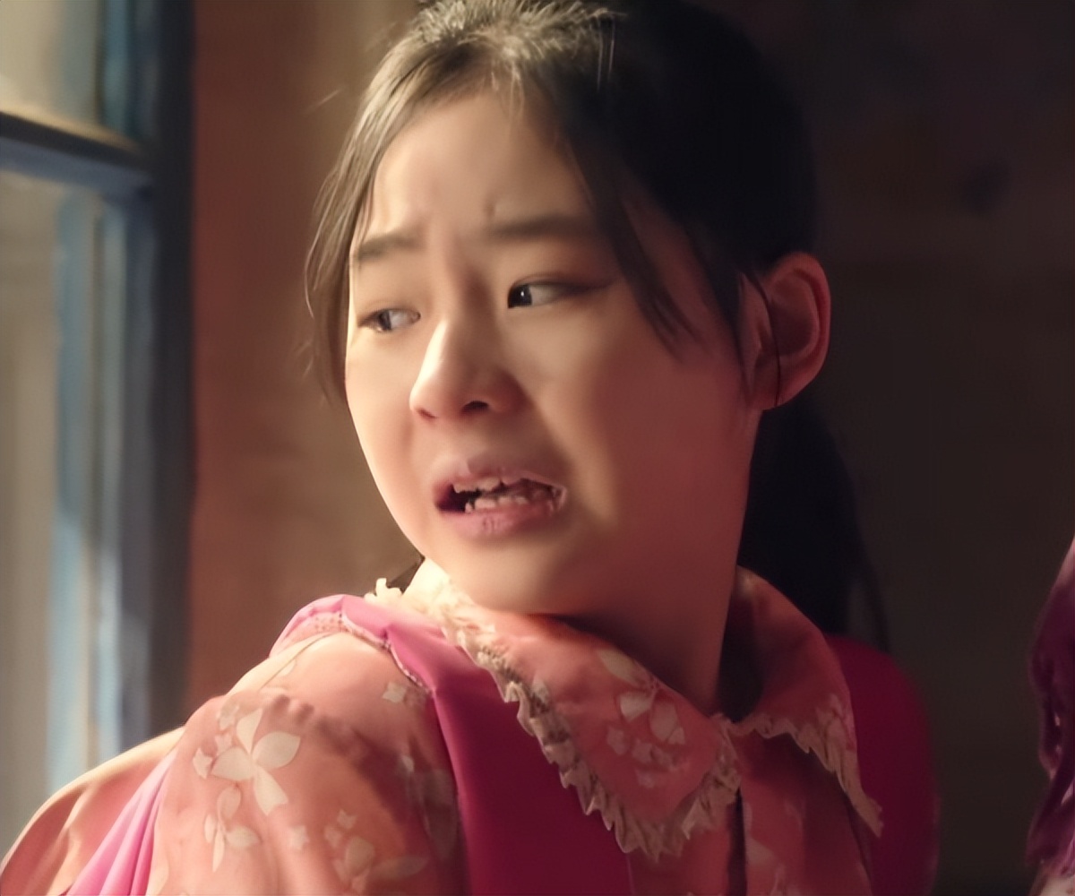 Remember Liu Weixi in "Glory of Our Fathers". Although she is only 11 ...