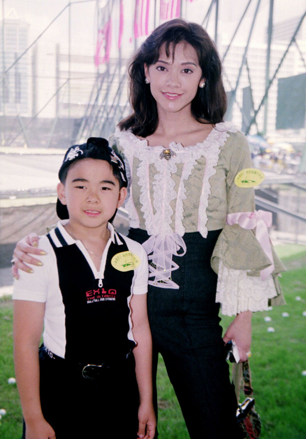 Well-known Hong Kong star brothers celebrate their elders' birthdays ...