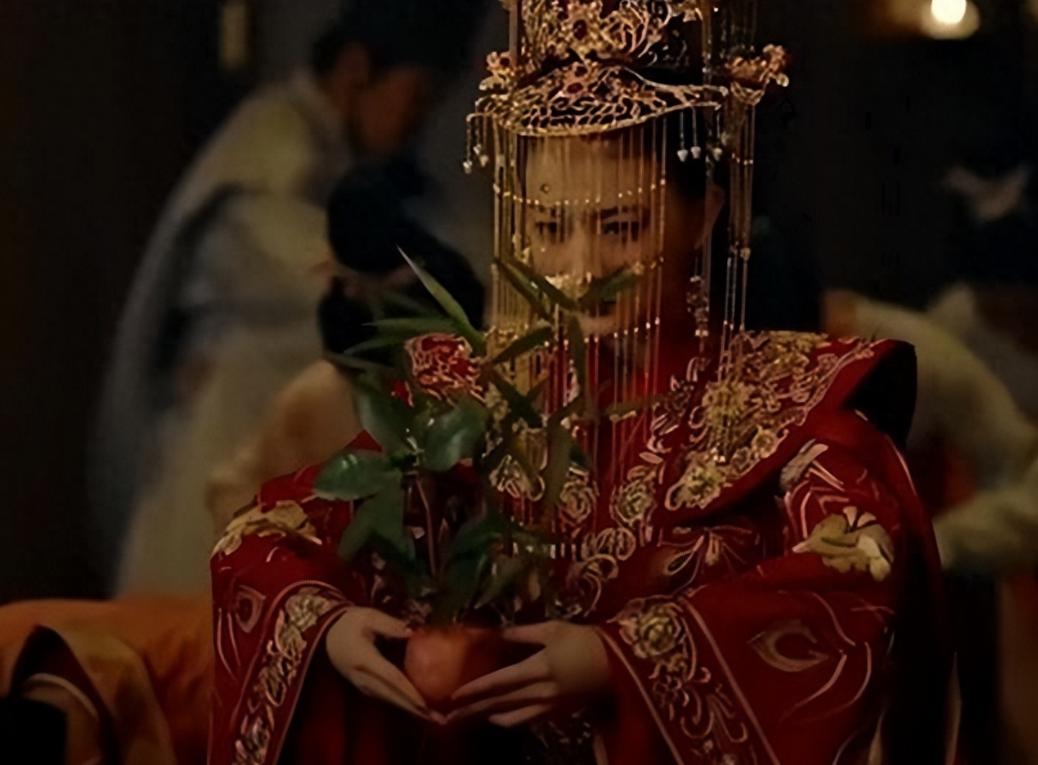 Emperor Cheng of the Han Dynasty loved Zhao Hede throughout his life ...