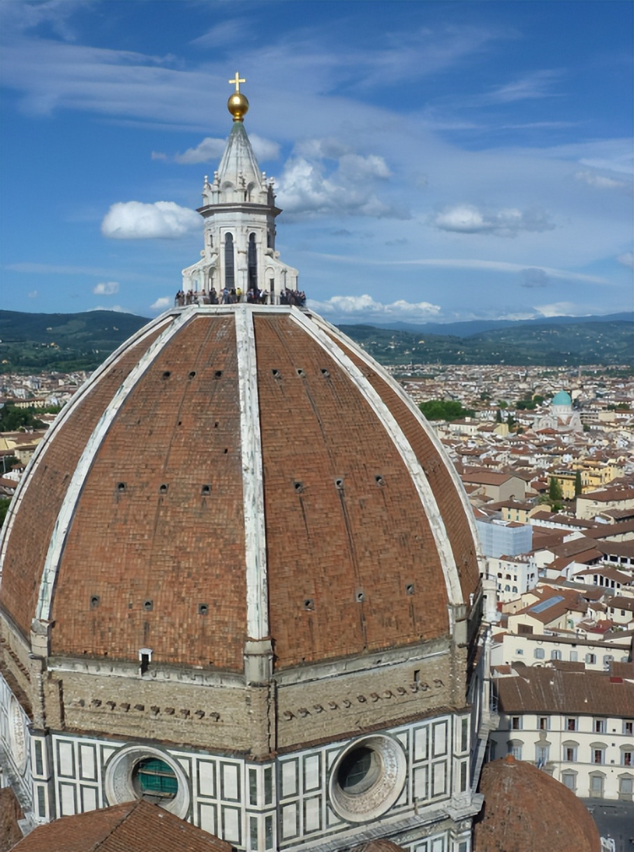 European Renaissance architecture, each house is upright, using the ...