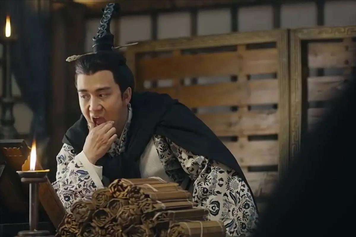 After Yang Xiu was killed, Cao Cao laughed and asked how his father ...