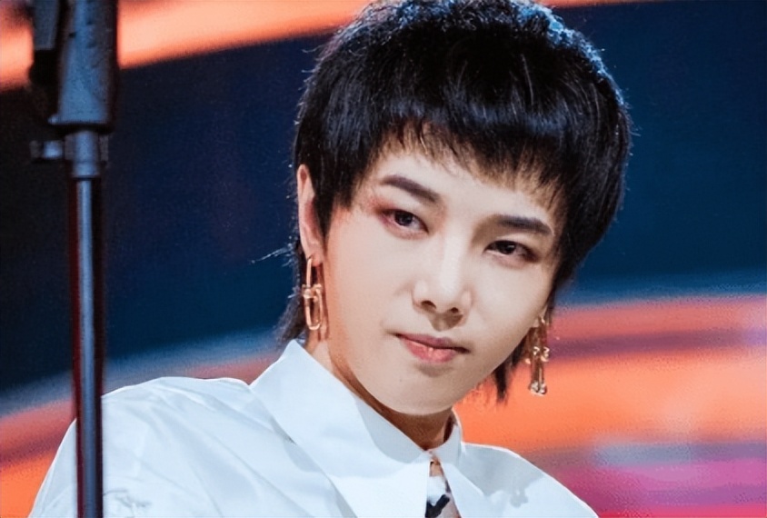 Up close: How innocent Hua Chenyu was when he first debuted, but now ...