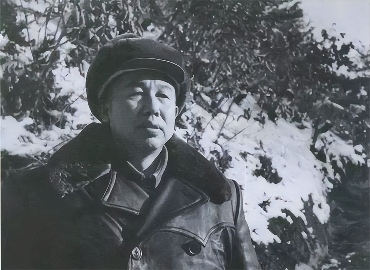 The Years of General Wang Ping's Crossing the Chinese Mountains - iNEWS