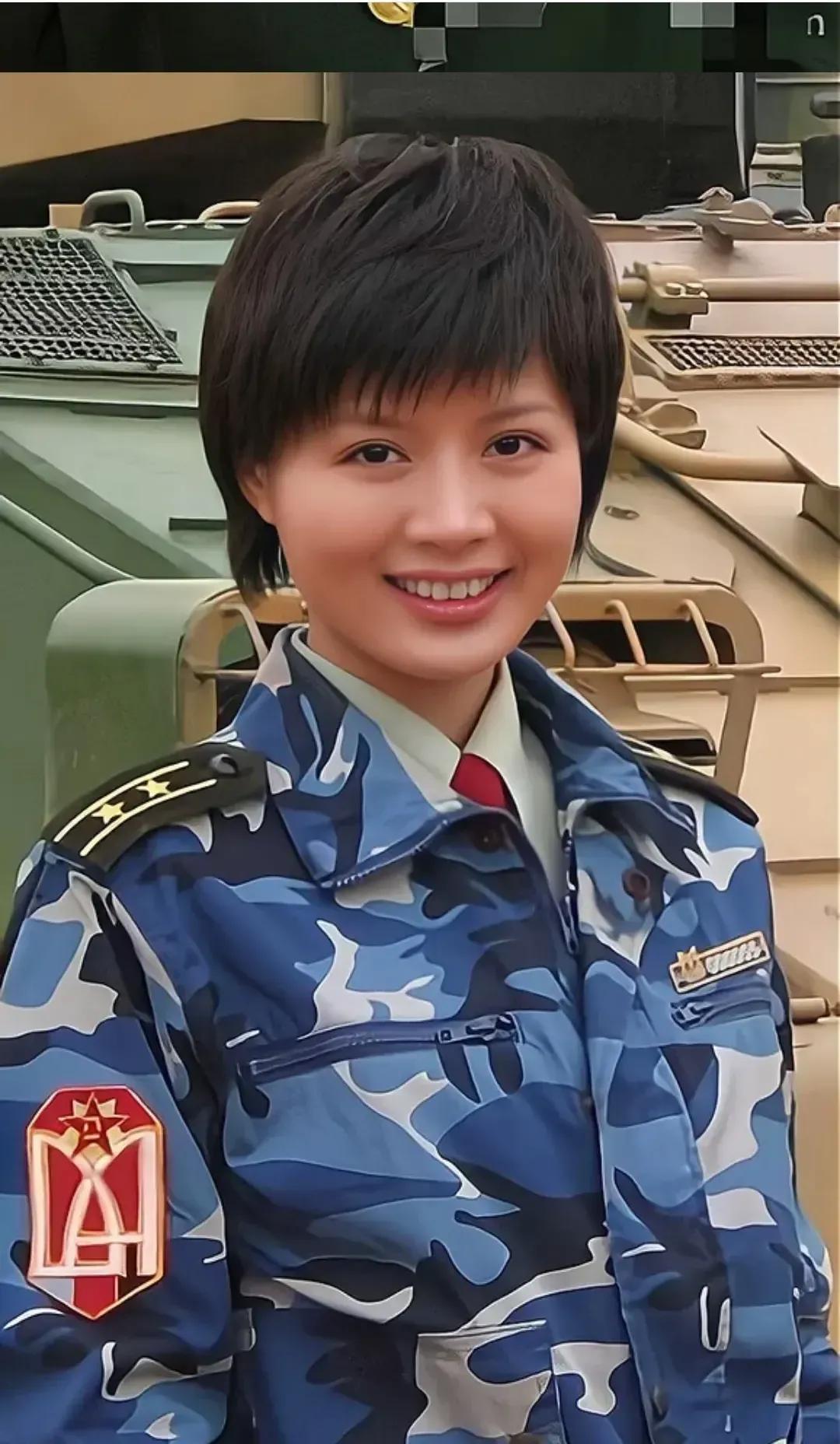 Cheng Su, photo in military uniform - iMedia