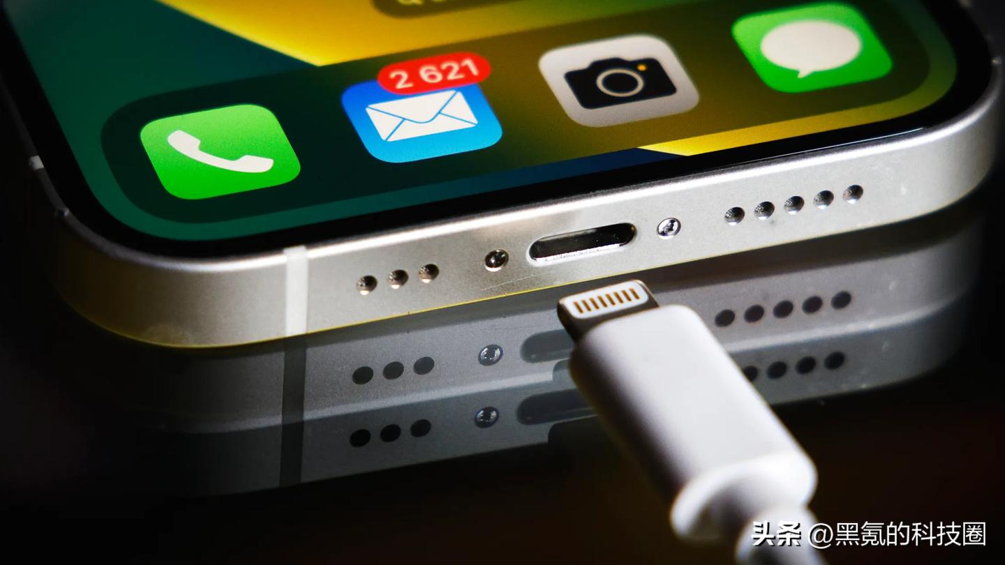 The Lightning interface has finally entered history, and Apple confirms ...