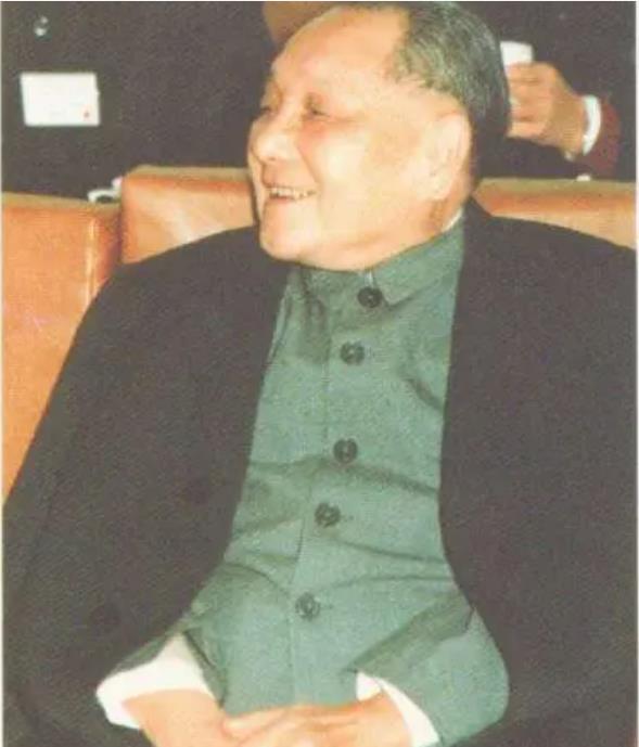 In 1975, Deng Xiaoping met with He Cheng: I have been working for ...