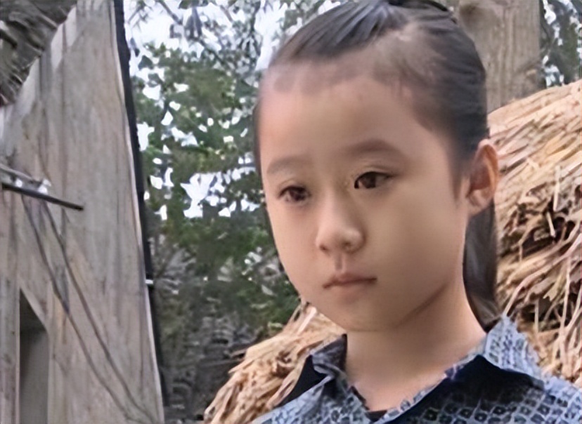 She made her debut at the age of 6, was favored by the director, and ...