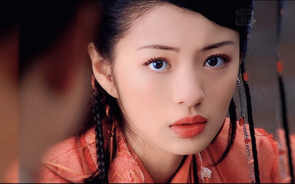 Zhao Ling'er is young, and Solanum nigrum is lovable. Looking back at ...