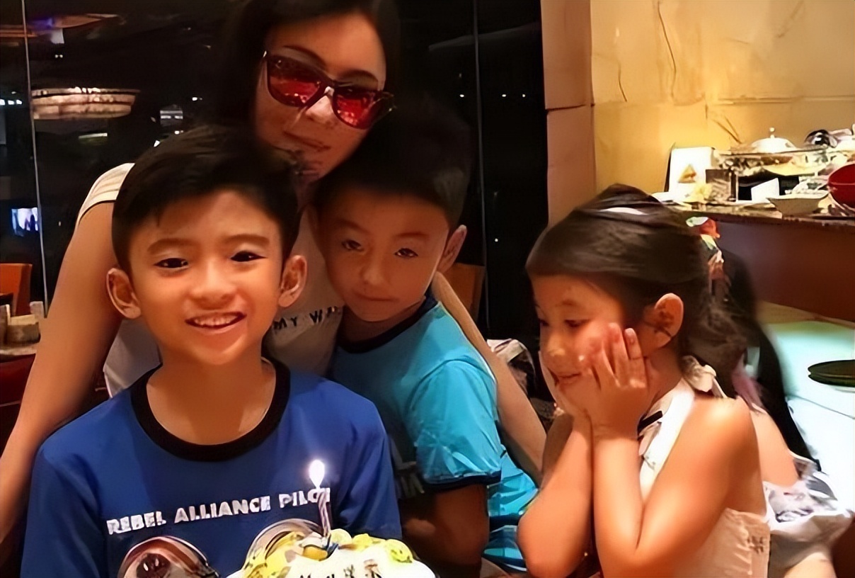 It was exposed that Cecilia Cheung received the certificate! Nicholas ...