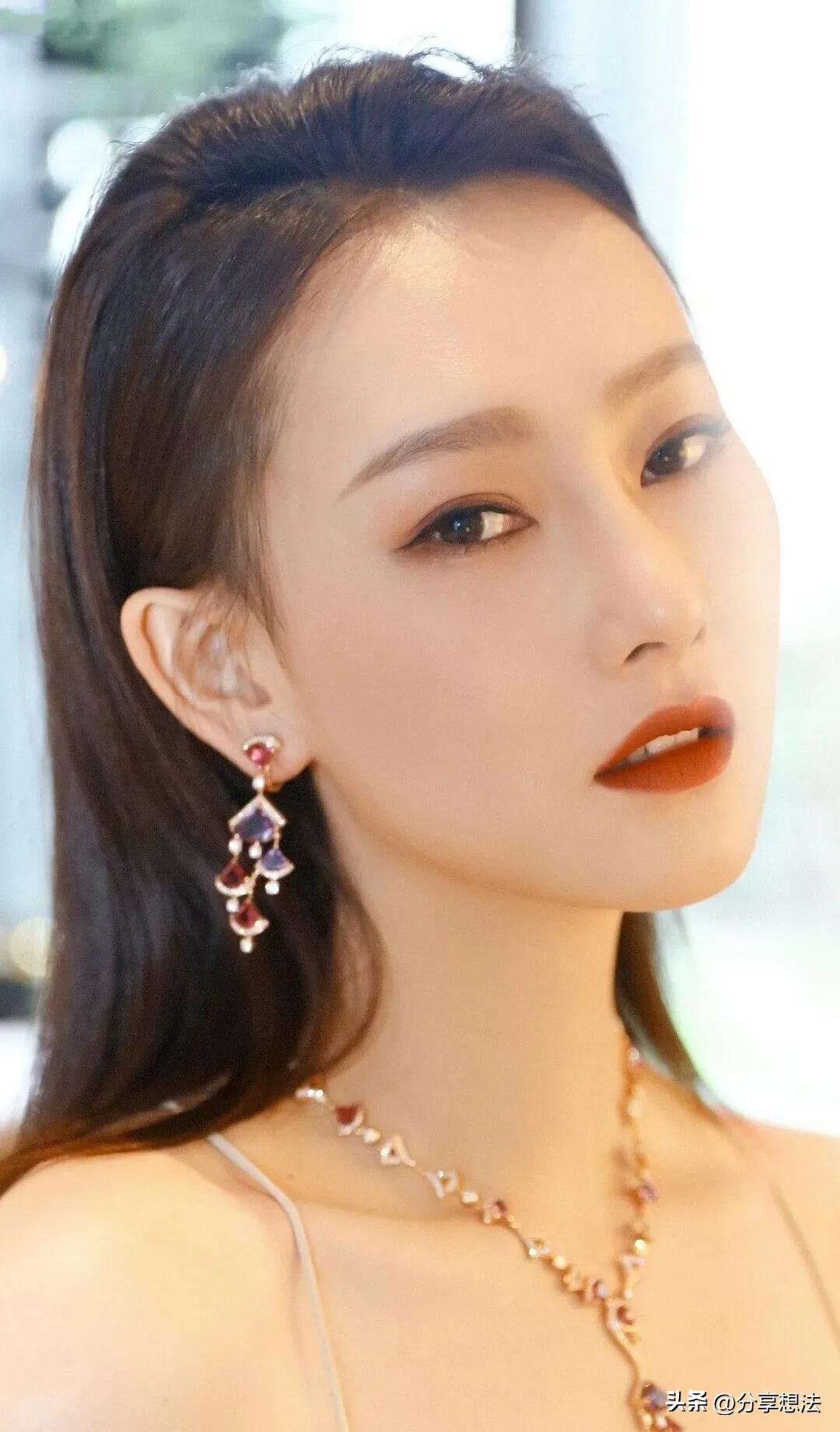 Li Xinyue wallpaper - iNEWS