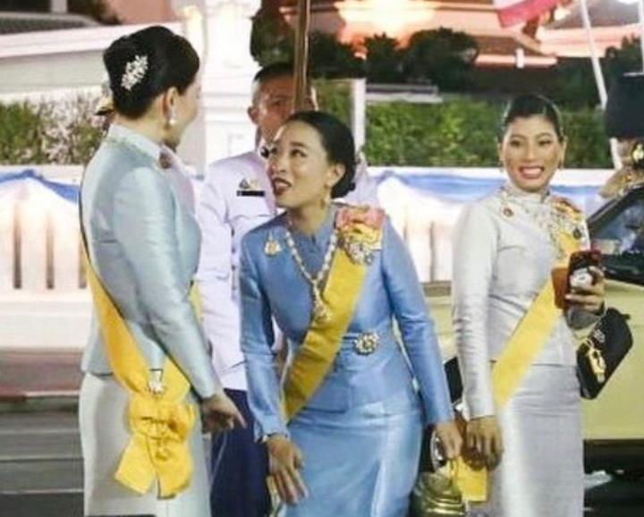 The King of Thailand only favors 44-year-old Suthida, "looking at each ...