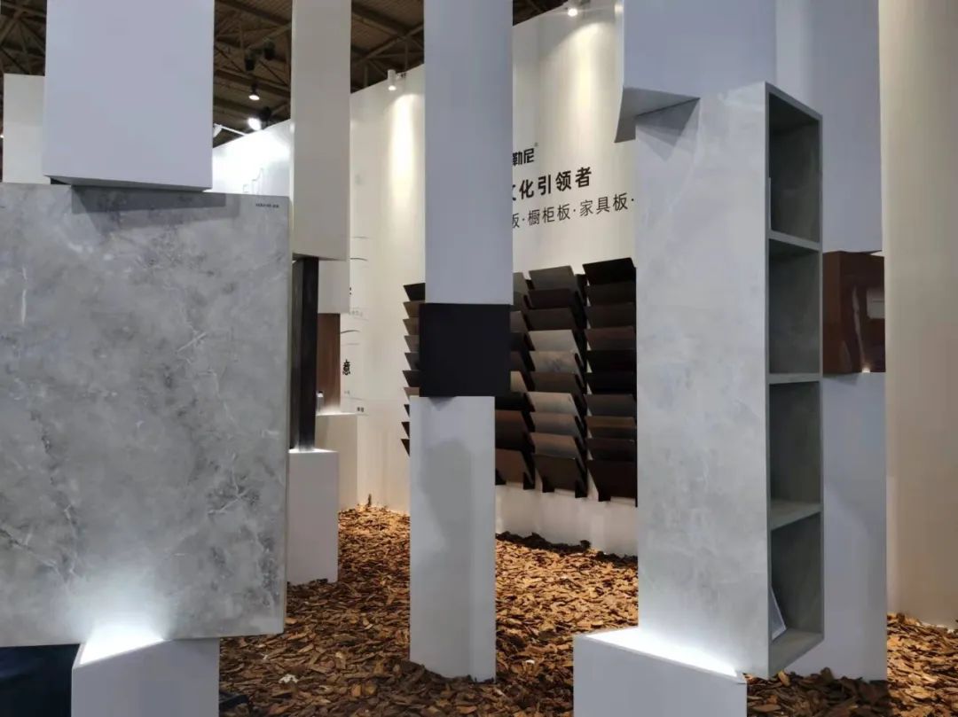 Beauty of texture, extraordinary style - iNEWS