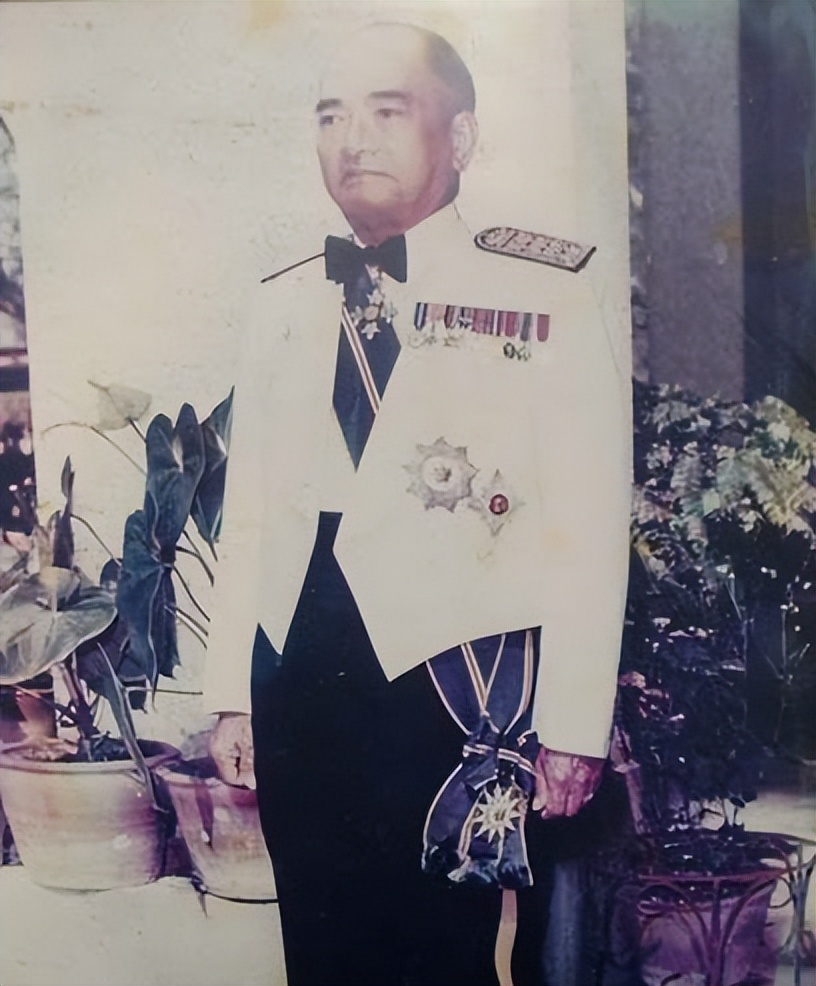 Lee Hsiao-shih, an outstanding overseas Chinese leader and the founding ...