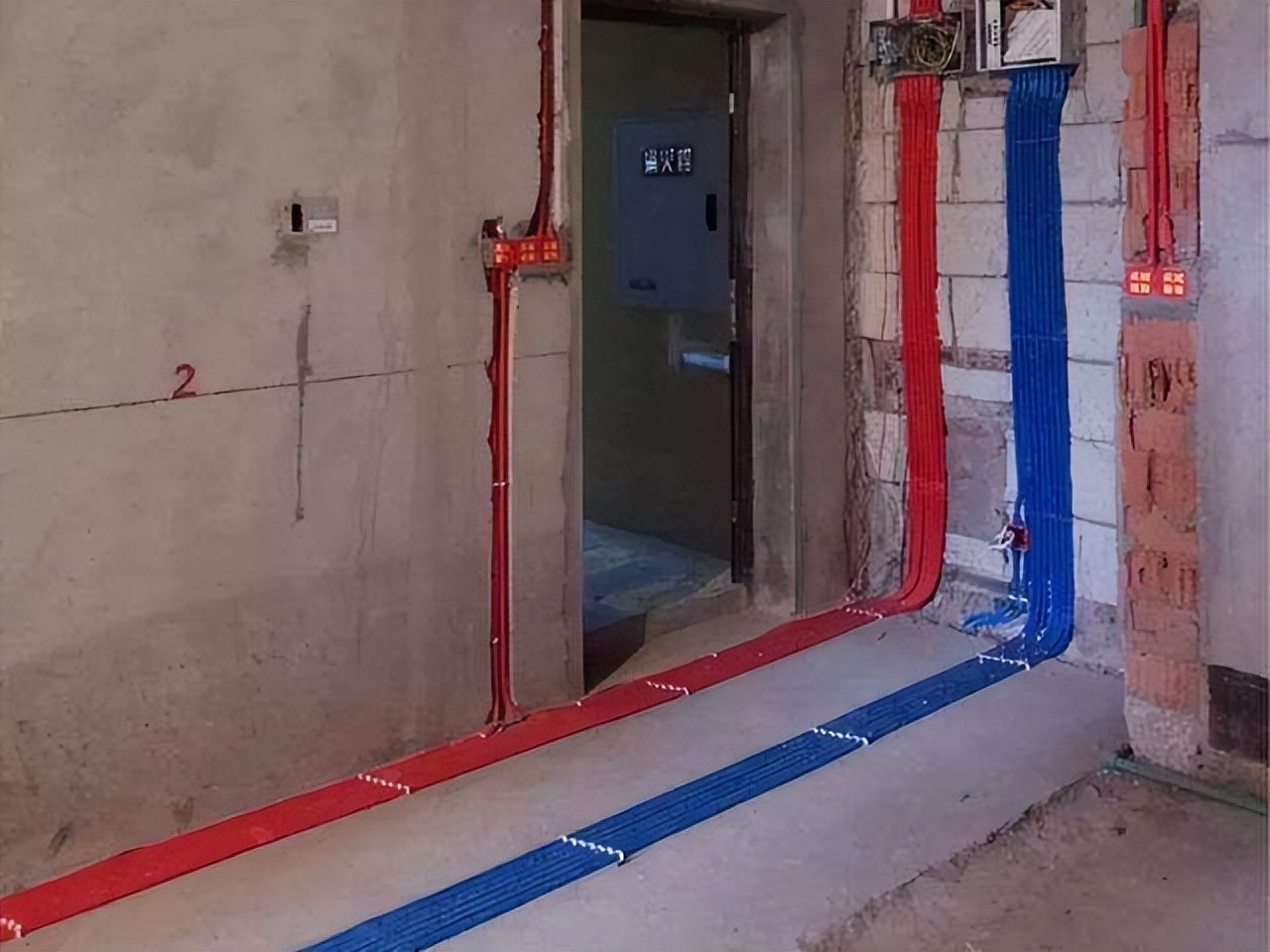 No matter how busy you are, you must "stare" at the decoration ...