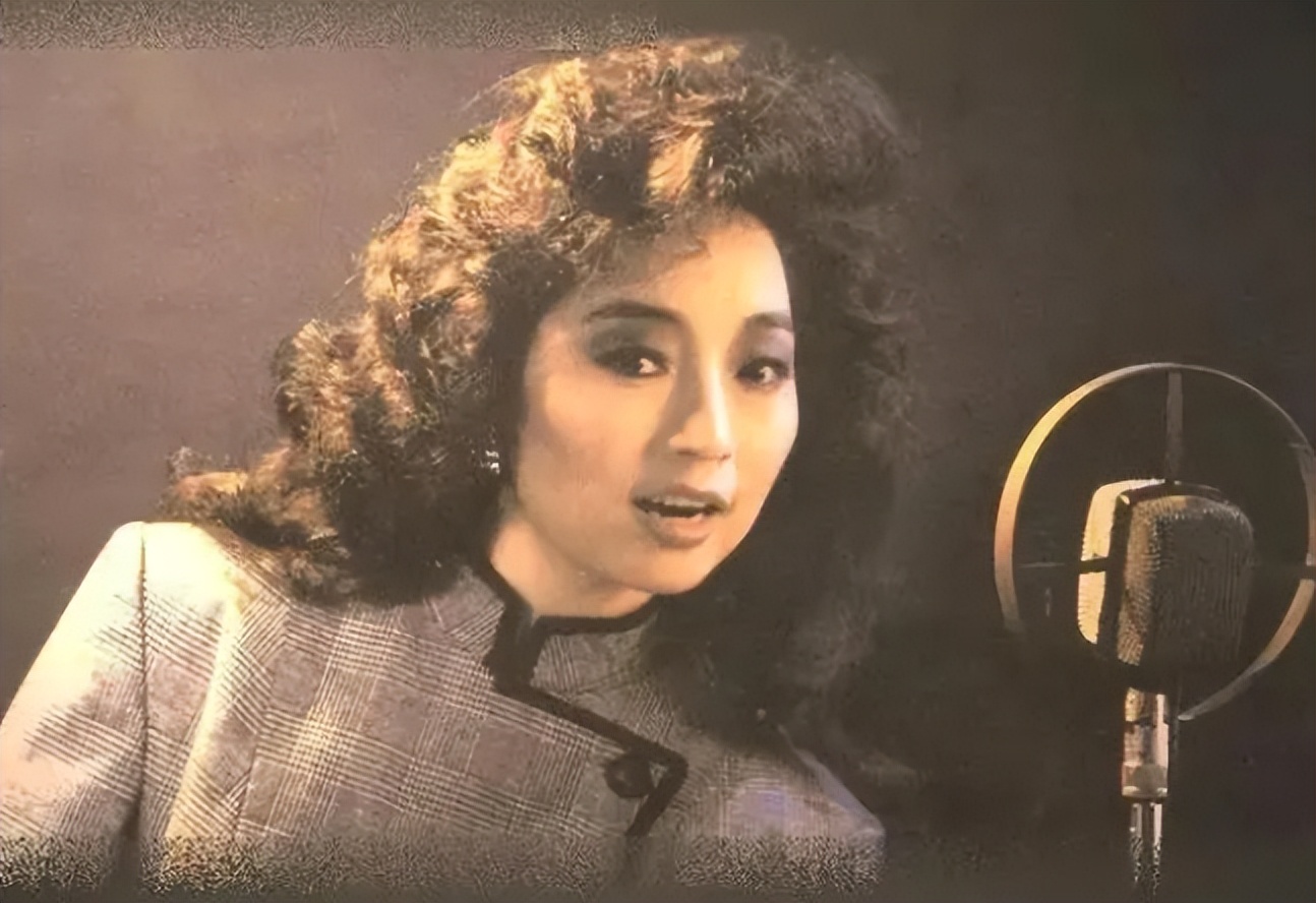 Xu Xiaofeng: Andy Lau "kneeled down" to her, alone at the age of 74 ...