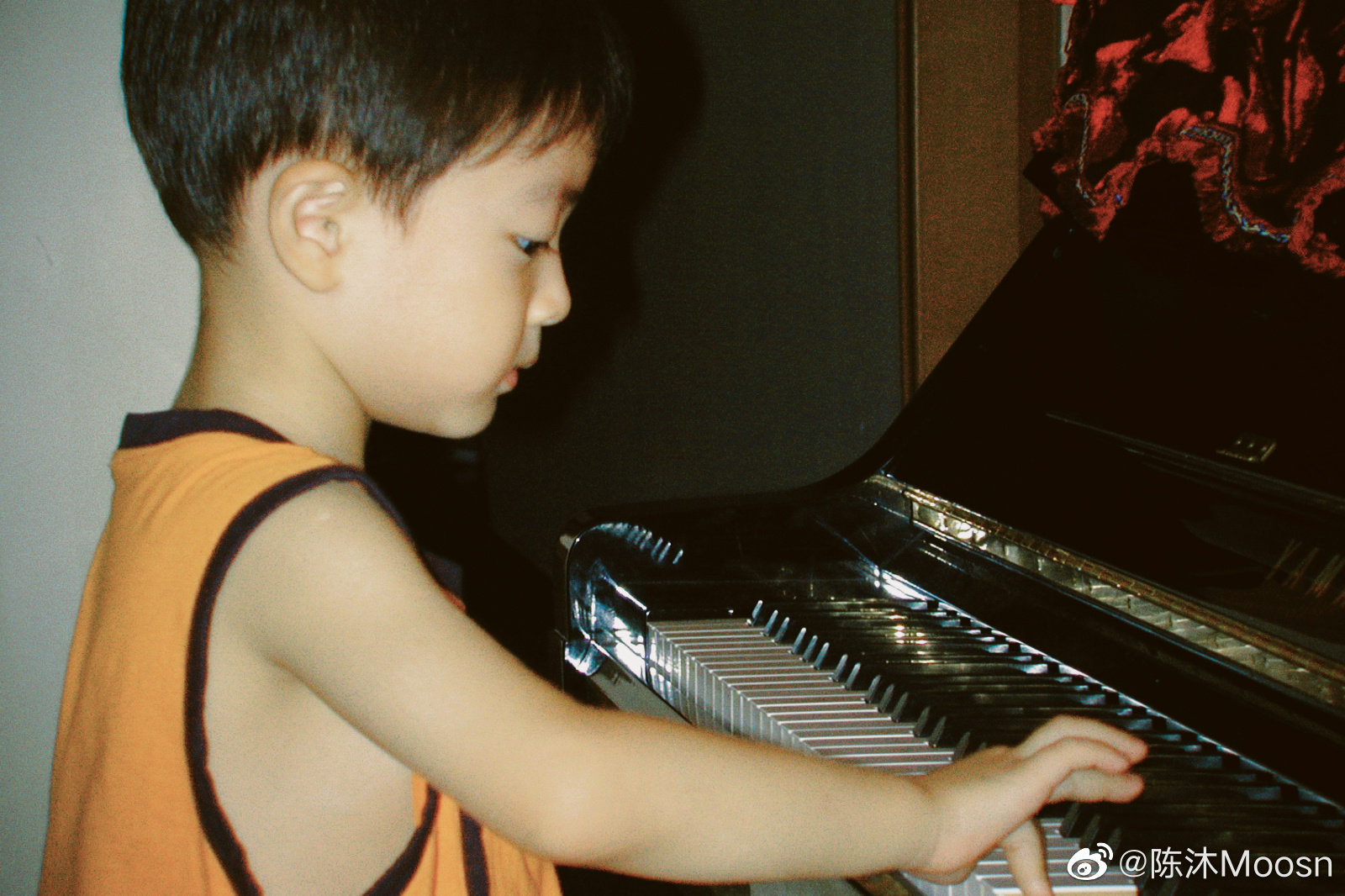 The best friend next door, junior brother Chen Mu, Feng Bing Yi Xia ...