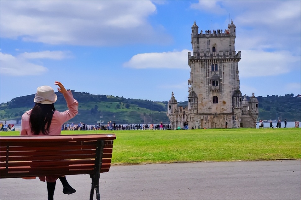 How to interpret the culture of female images in the worship of holy ...