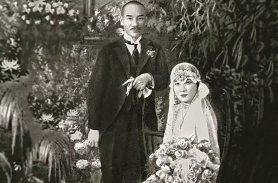 Why did Song Meiling, who was so proud all her life, cry when Chiang ...