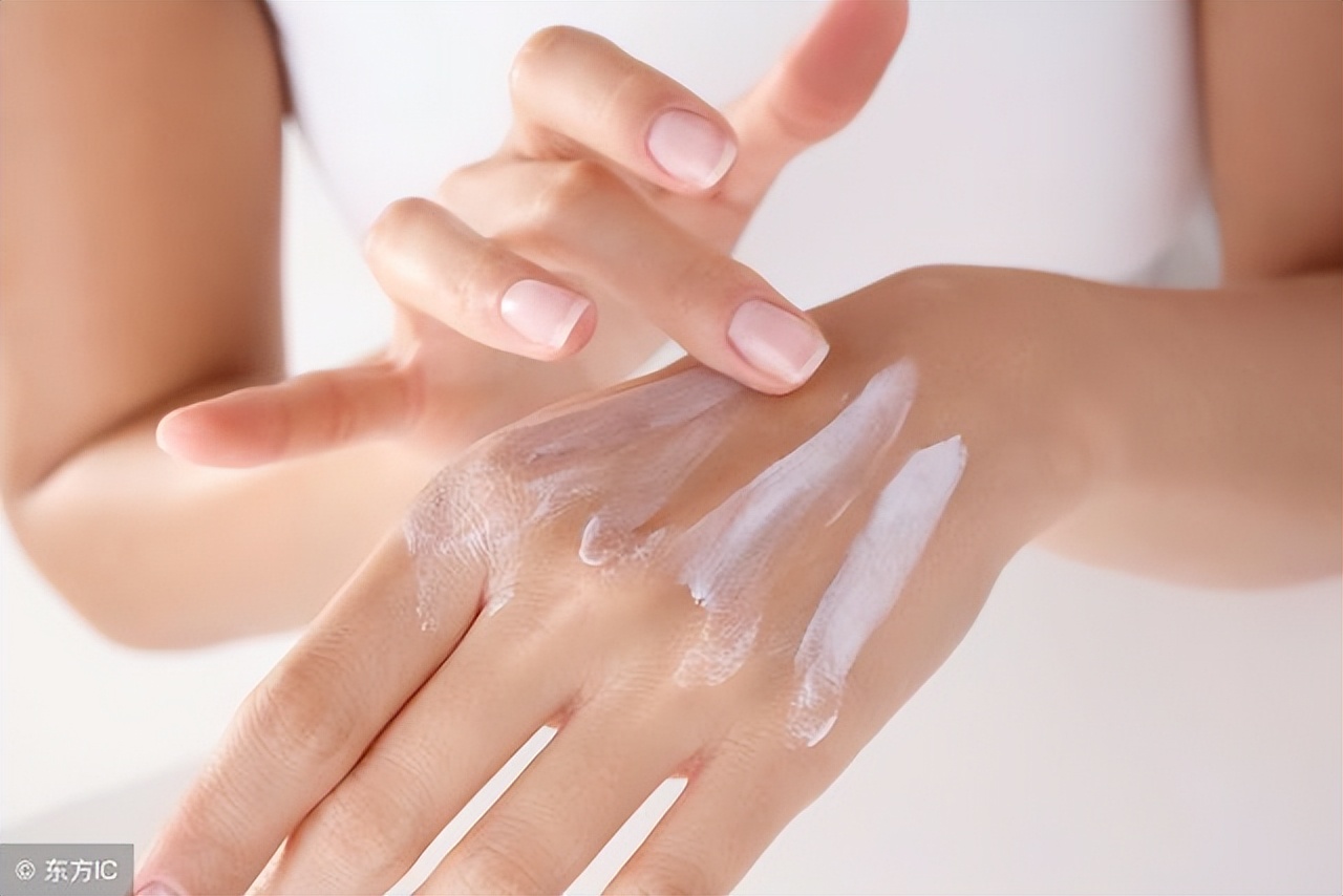 Rough and ugly hands? Teach you a trick to make your hands white ...