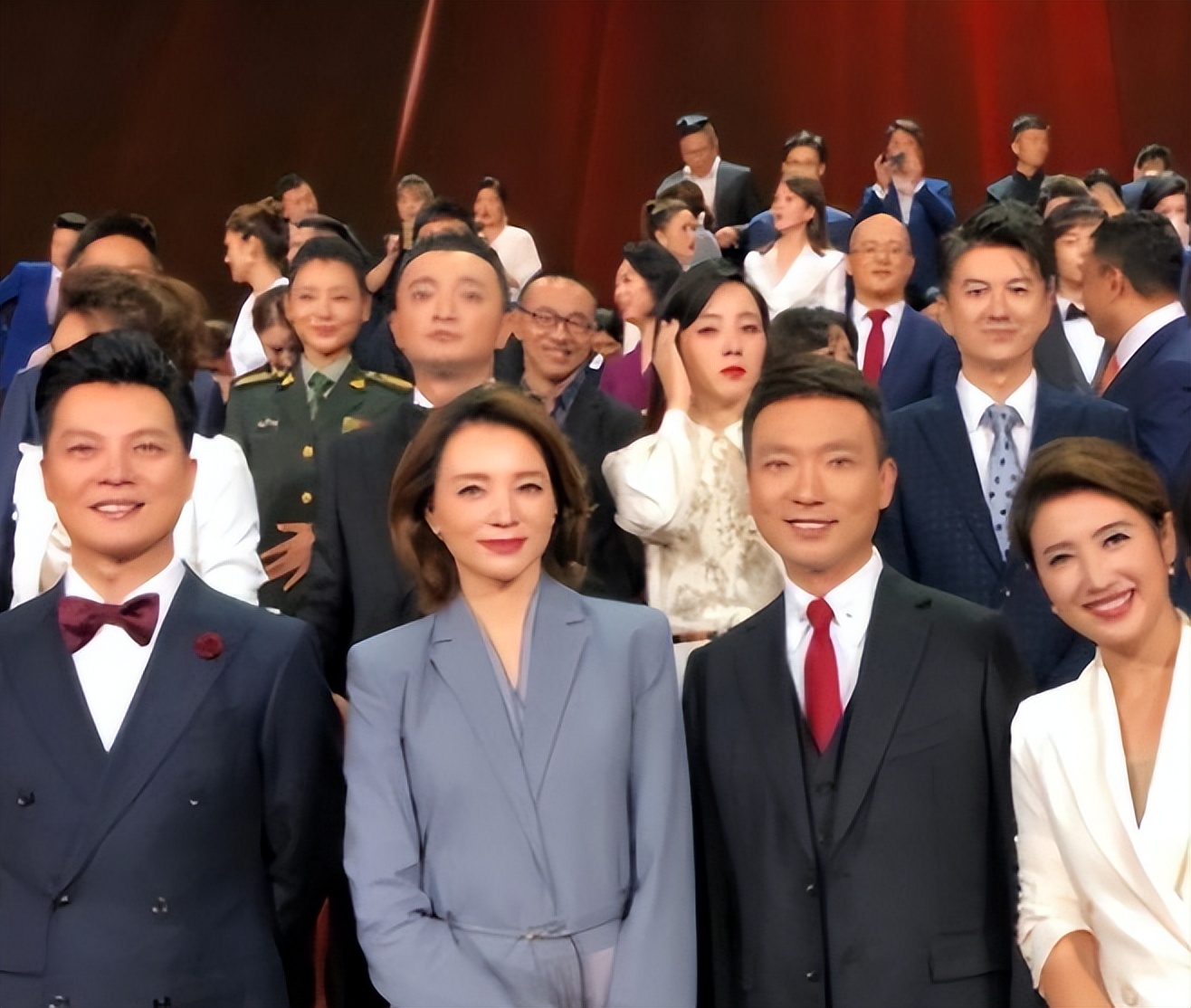 The 7 CCTV hosts who disappeared, Ju Ping was old, and Wang Xiaoya was ...