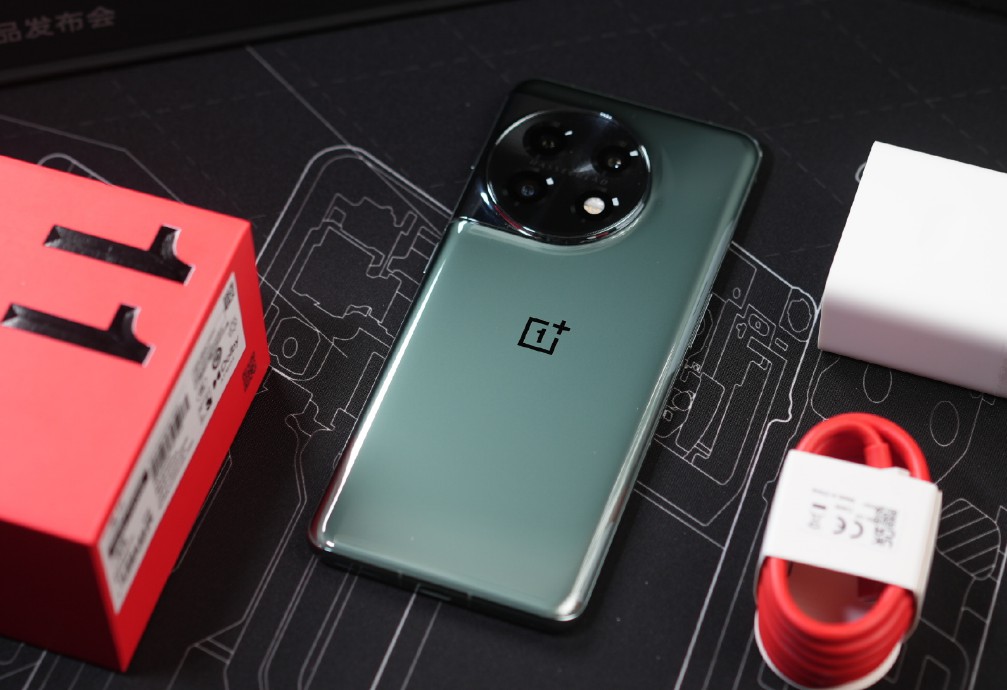 最低2699，驍龍8Gen2手機開始降價，性能強、不卡頓，喜歡哪款？ - 資訊咖