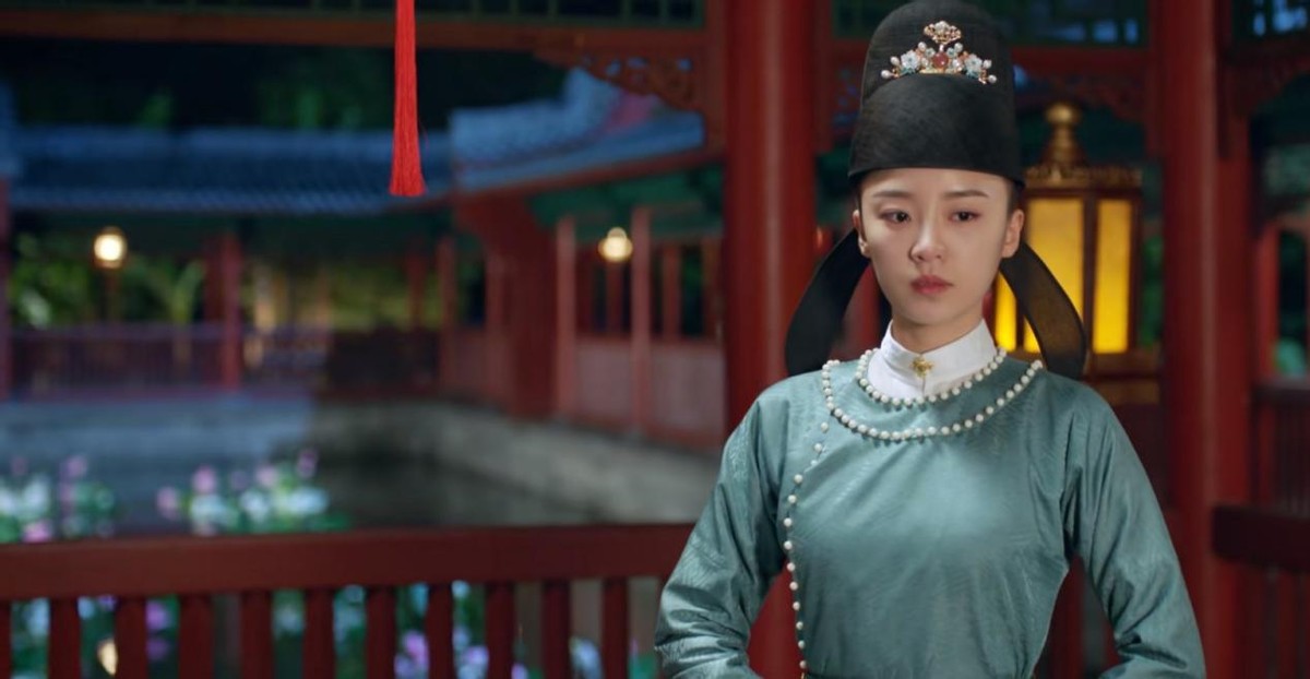 After the performance of "Thirty Only" and then "Best Wishes", "Lin ...