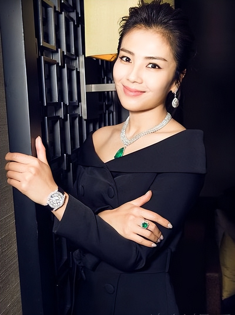 He once slept with Liu Tao for 4 years, and now he is over 60 years old and still unmarried. Liu ...