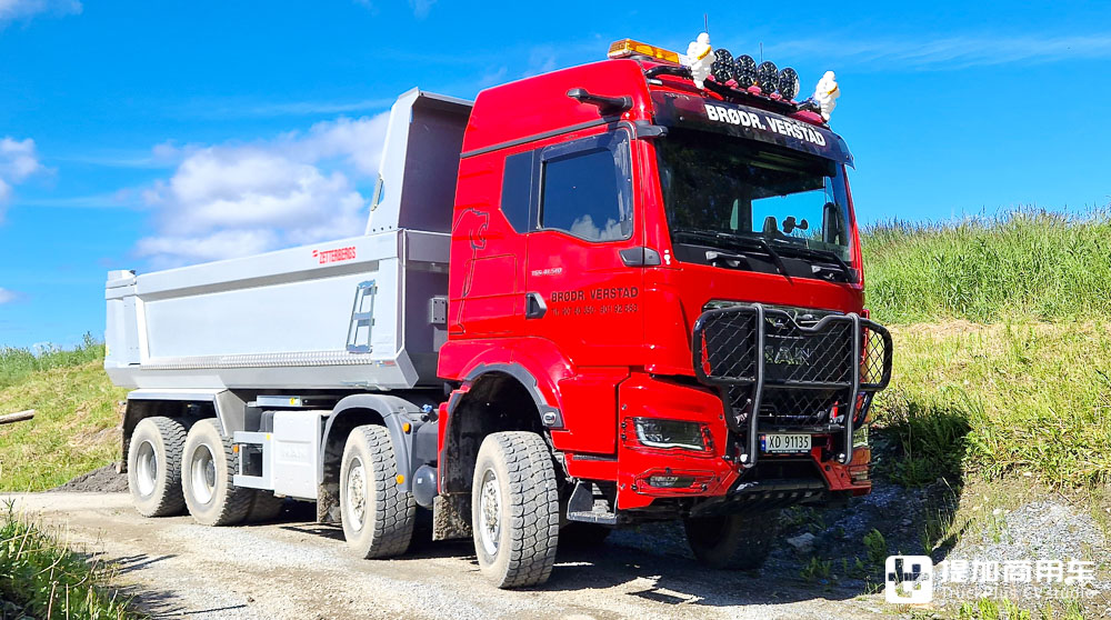 8x8 drive, with electronic mirrors, this MAN TGS dump truck is really ...