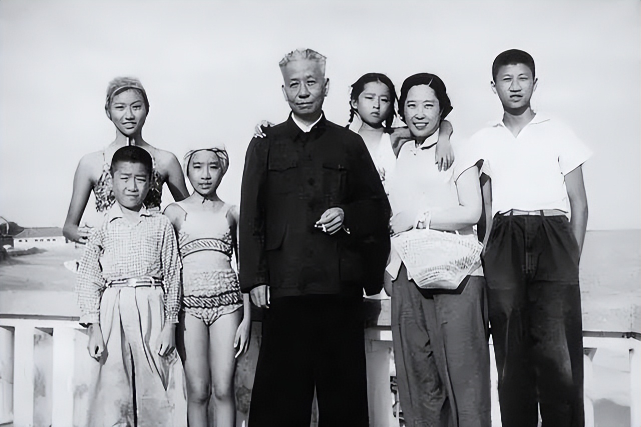 She is the hero nanny of Liu Shaoqi's family. She was taken care of by ...
