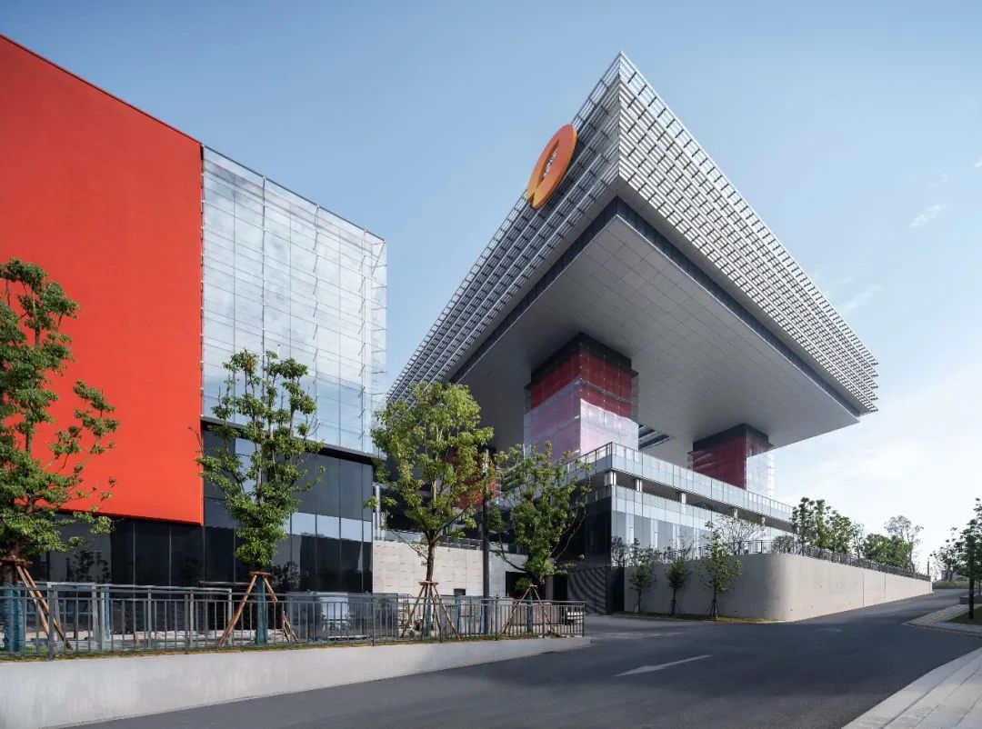 Colorful Box - Hunan Radio and Television Program Production Base - iNEWS