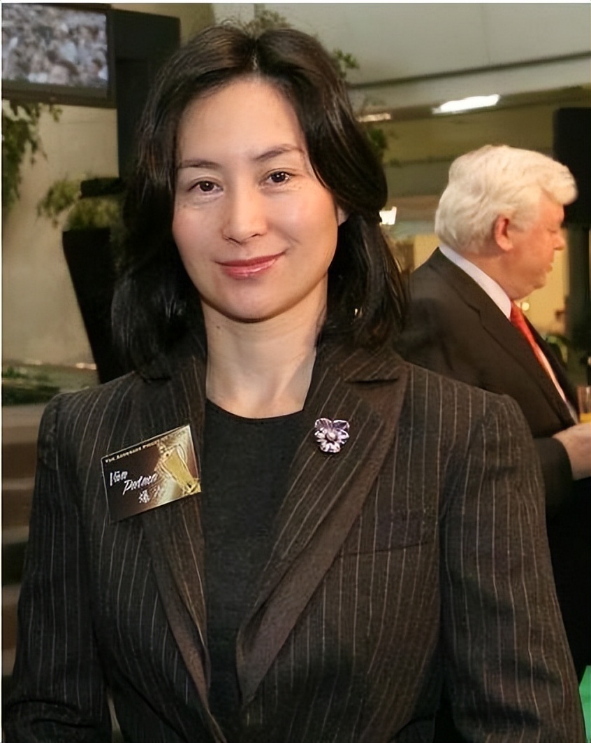 Liang Anqi, the "Fourth King of Gamblers": He Chaoqiong was ...