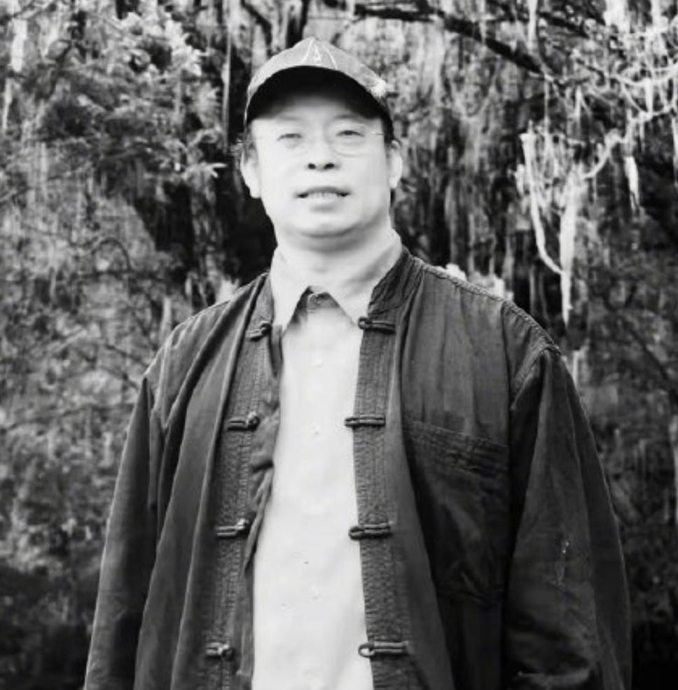 The famous filmmaker Zhao Jun died of a brain hemorrhage at the age of ...