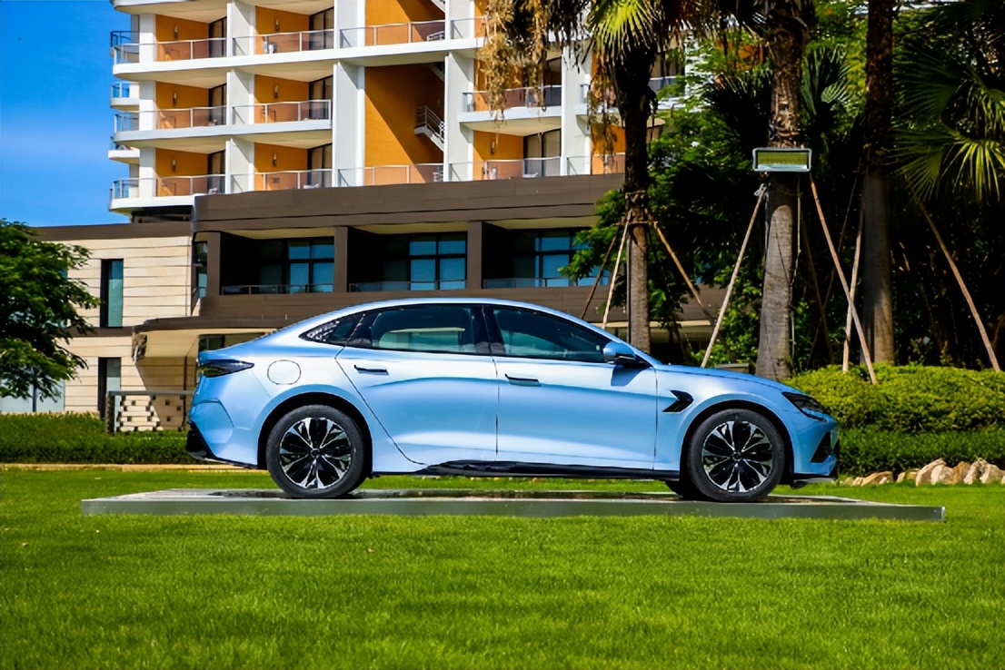 The first-month sales of BYD Seal, Ideal L9, Wenjie M7, etc. are ...