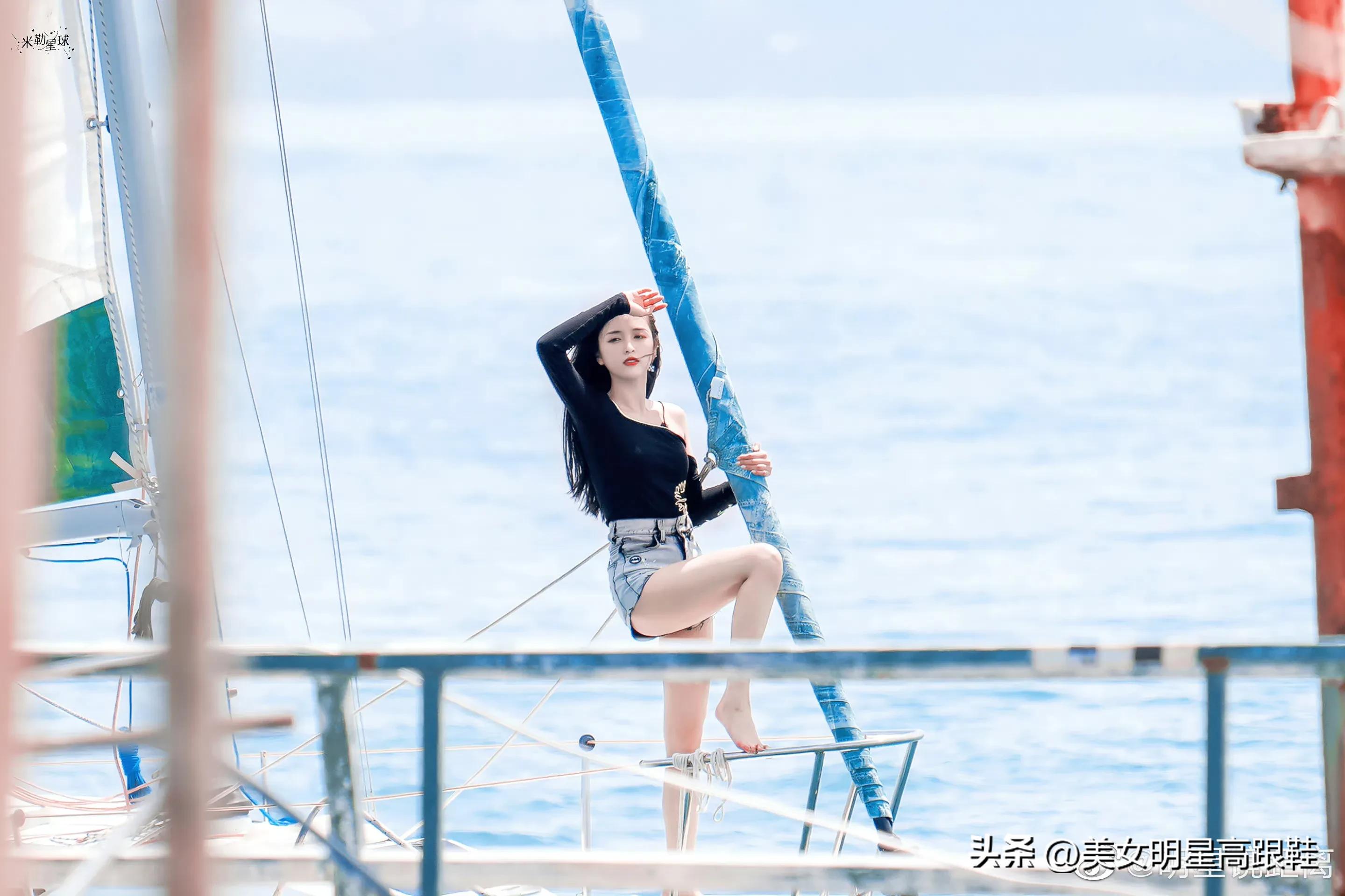 Wu Xuanyi sailing hot pants bare feet - iMedia