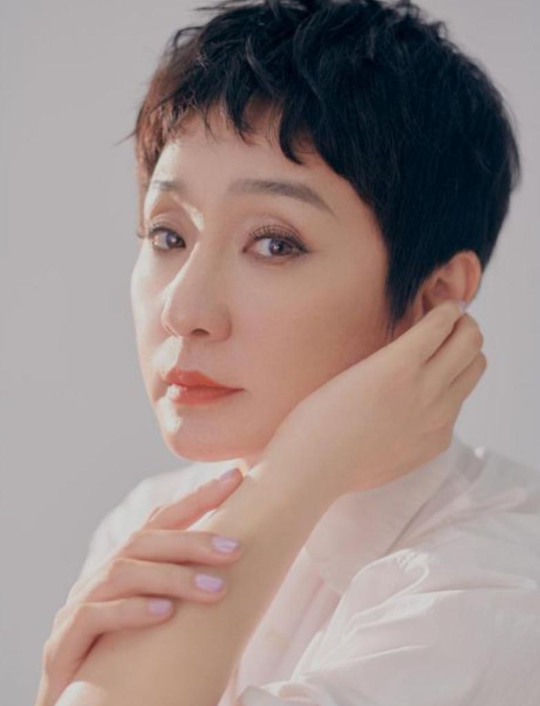 The well-known actress Kong Lin is too old to recognize her, she is ...
