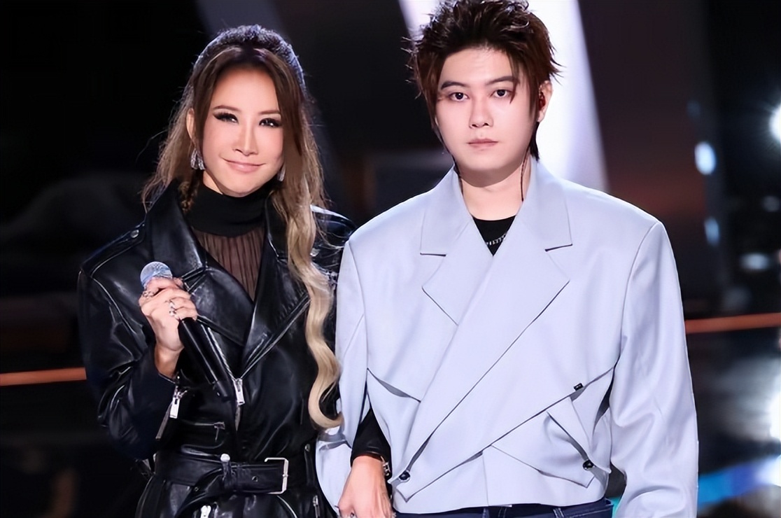 "The Voice" ferments again! Zhou Huajian was suspected of quitting, Wang Zepeng restored the ...