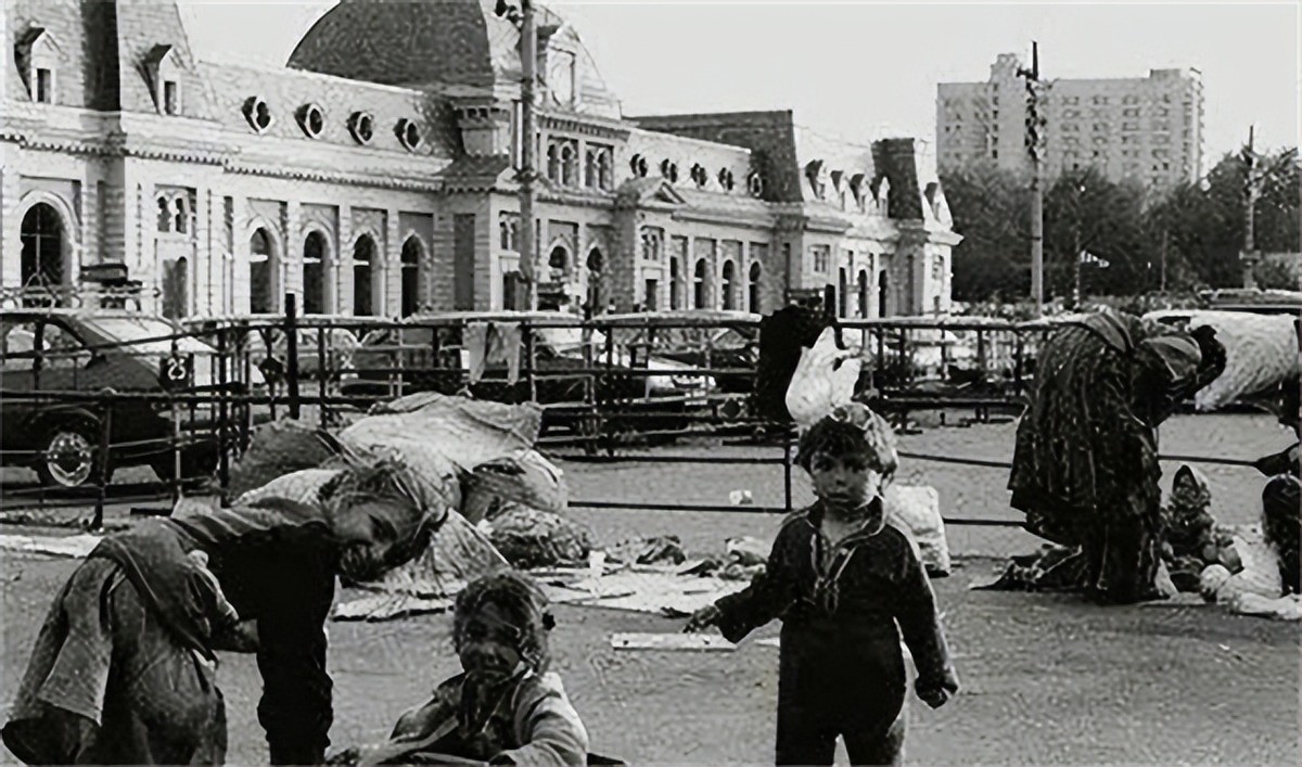 When the Soviet Union collapsed in 1991, how did China CCTV report it ...