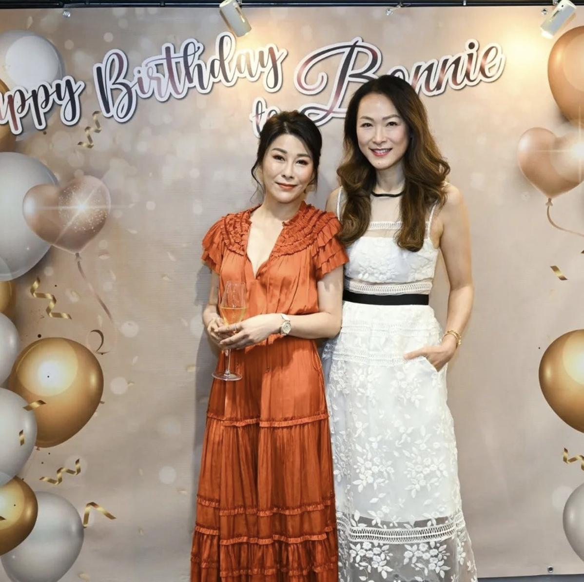 Tong Ailing rarely showed her face to attend Li Shuxian's birthday ...