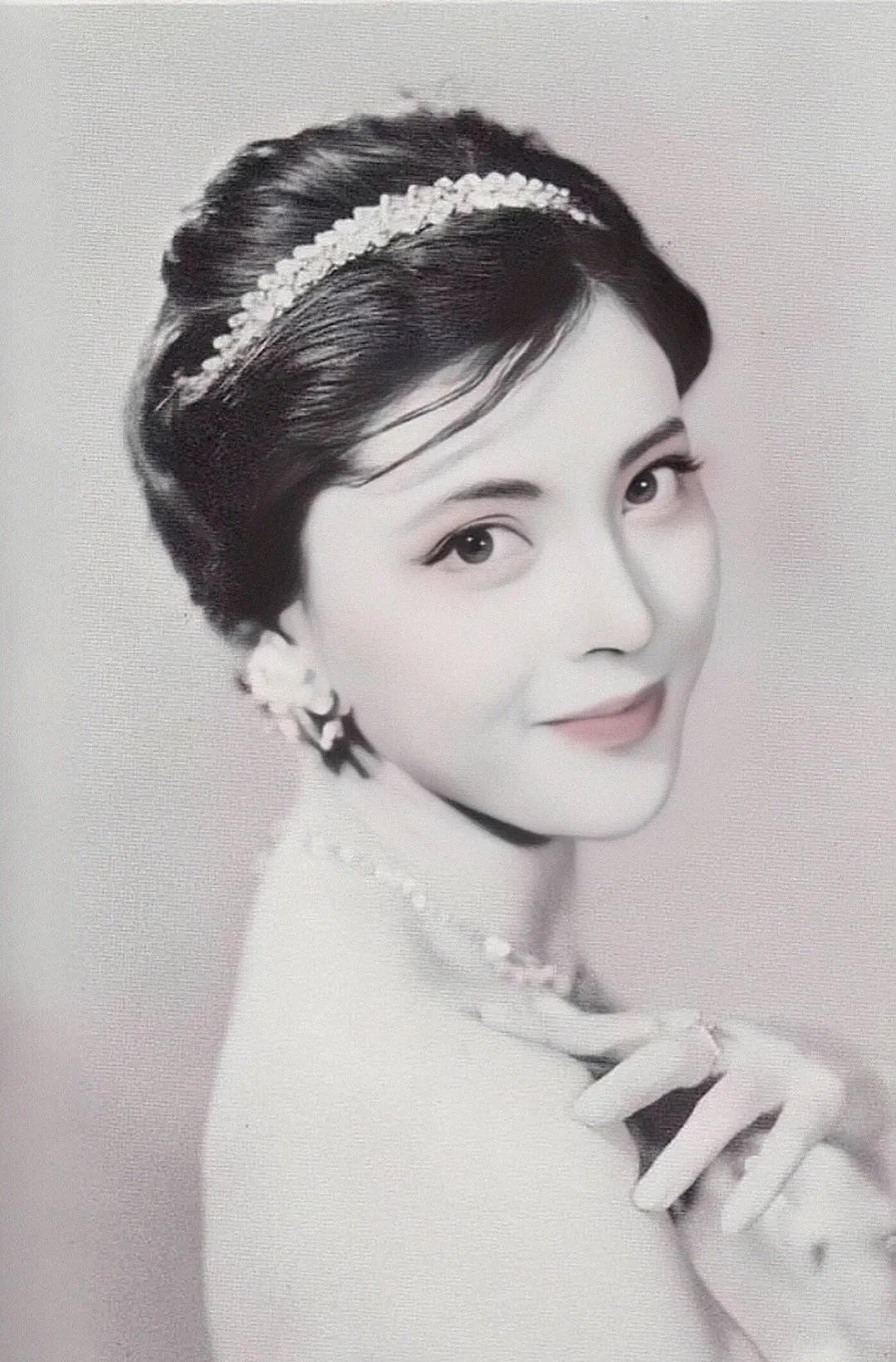 Jasmine Okada: When she was young, she was a "wealthy flower in the ...