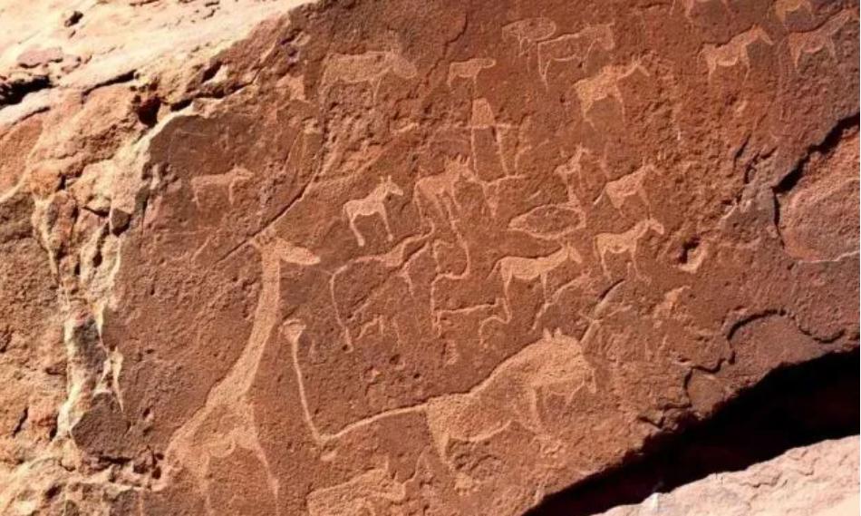 What are the petroglyphs in the Sahara Desert in Africa? What is the ...