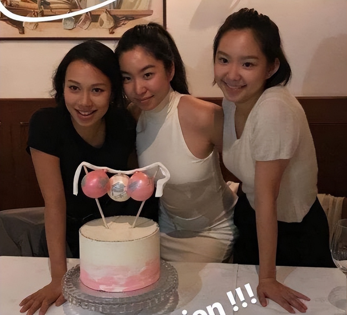 There is a kind of eccentricity called Brigitte Lin's two daughters ...